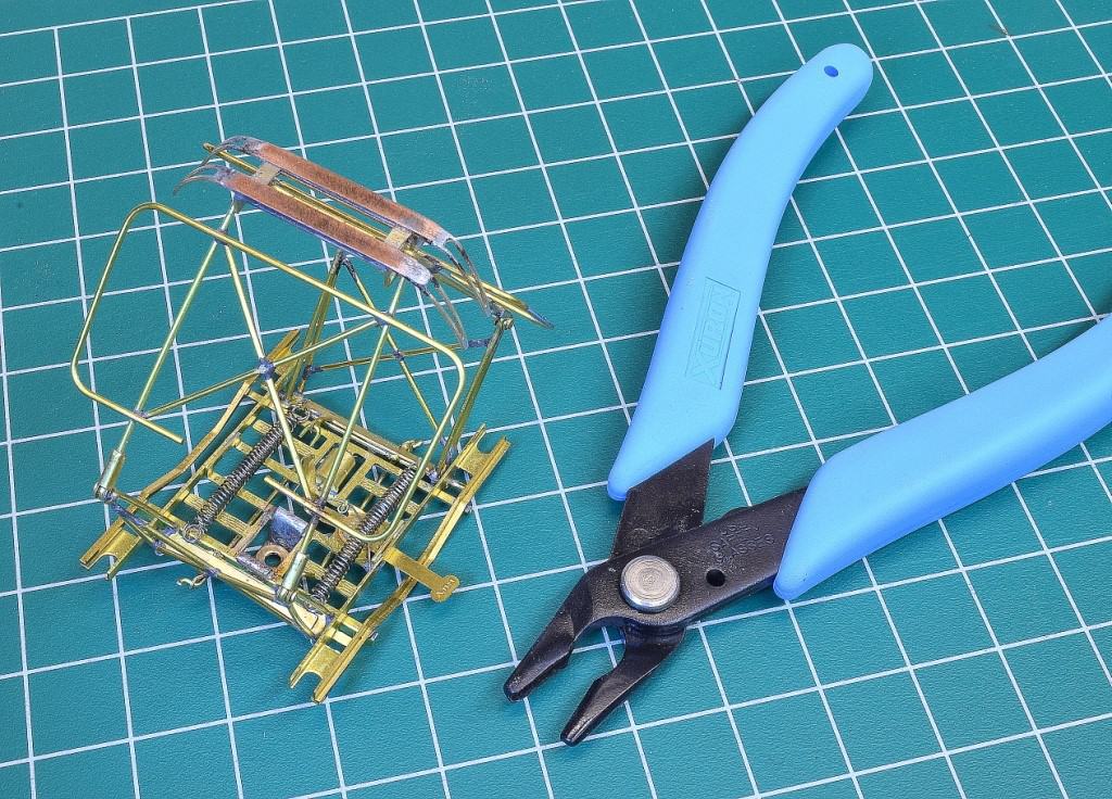 Building A Model Trolley Pantograph with Master Model Railroader Tom ...
